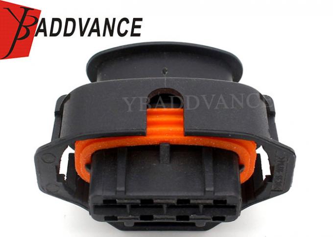 1928403736 4 Hole Black Compact 1.1 Series Bosh Engine Connector