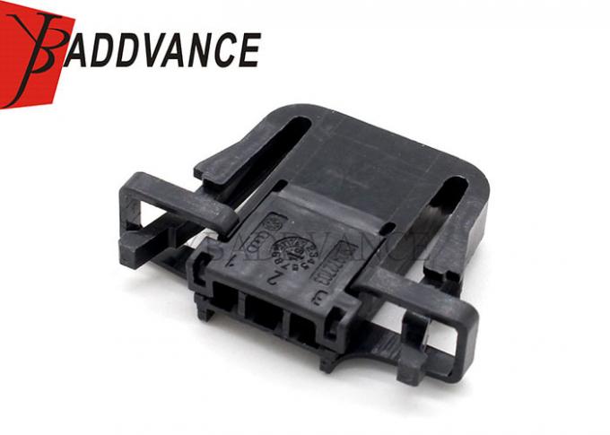 3B0972703 PBT Unsealed 3 Pin 1.5mm Horn Wire Connector