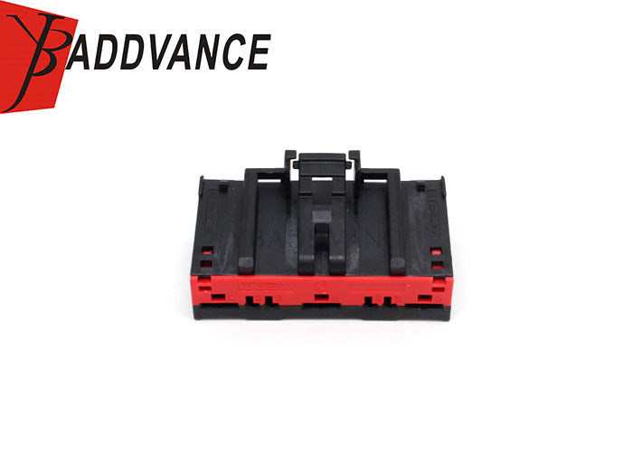 15422577 Motorcycle Female 7 Pin PBT Automotive Connector For Ford