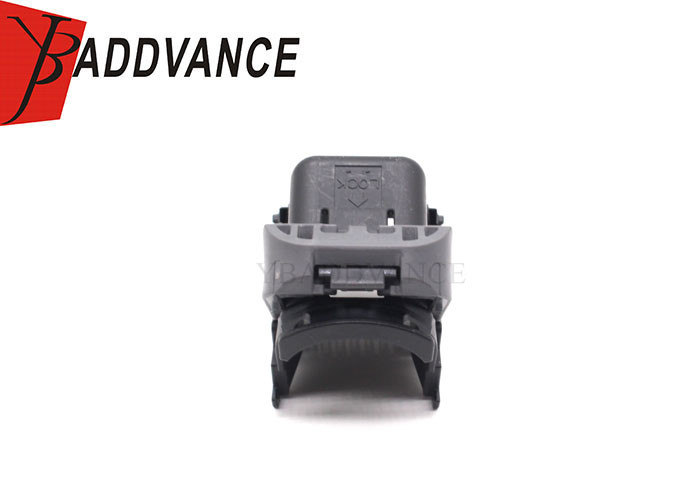 TE Connectivity AMP ECU 62 Pin Connector Connector Cap Cover Backshell ...