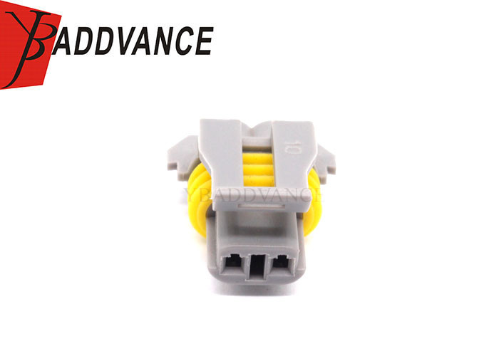 Electrical 2 Pin Female Connector With Terminals and Seals For GM