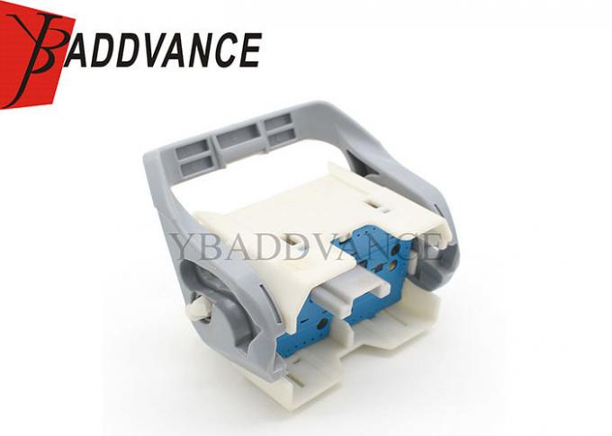 57 Pin White Delphi Auto Electrical Connectors With Terminals